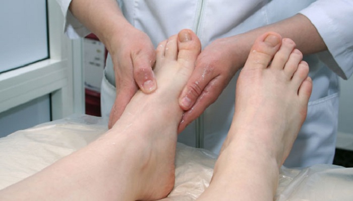 Cómo reducir la hinchazón: tratamiento, remedios caseros, primeros ...